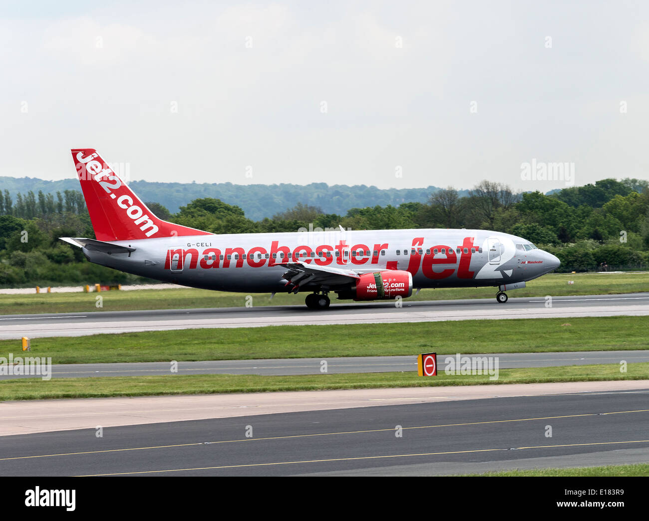 Jet2 plane landing manchester airport hi-res stock photography and ...