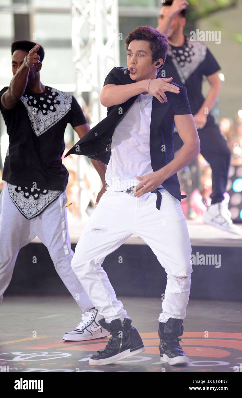 New York, NY, USA. 26th May, 2014. Austin Mahone on stage for NBC Today ...