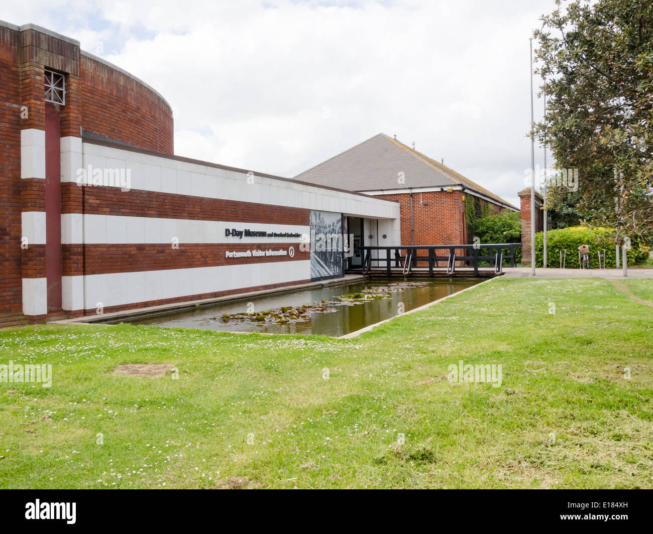 The d day museum hi-res stock photography and images - Alamy