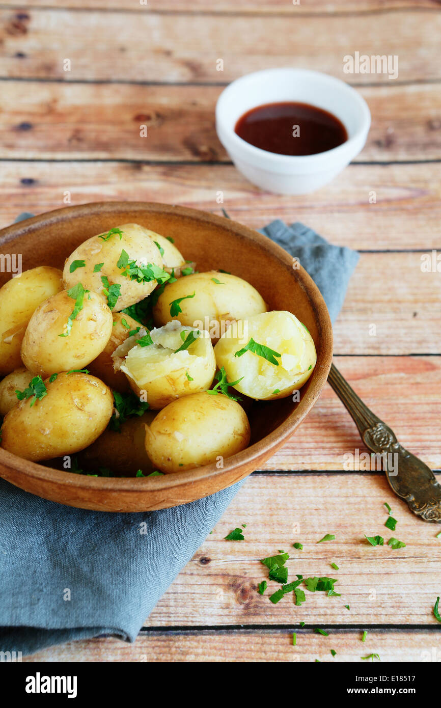 boiled new potatoes, food closeup Stock Photo - Alamy