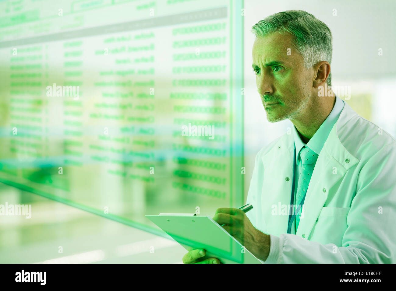 Serious concentration hi-res stock photography and images - Alamy