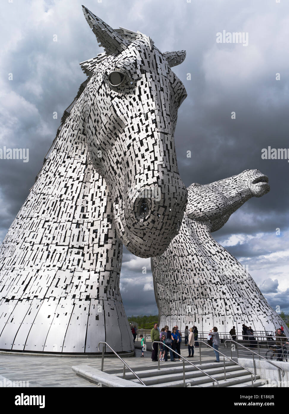 dh Helix Park Kelpies statues FALKIRK STIRLINGSHIRE The Helix Monuments ...