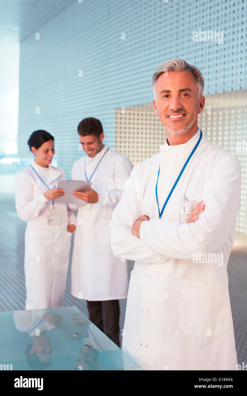Hospital scientist hi-res stock photography and images - Alamy