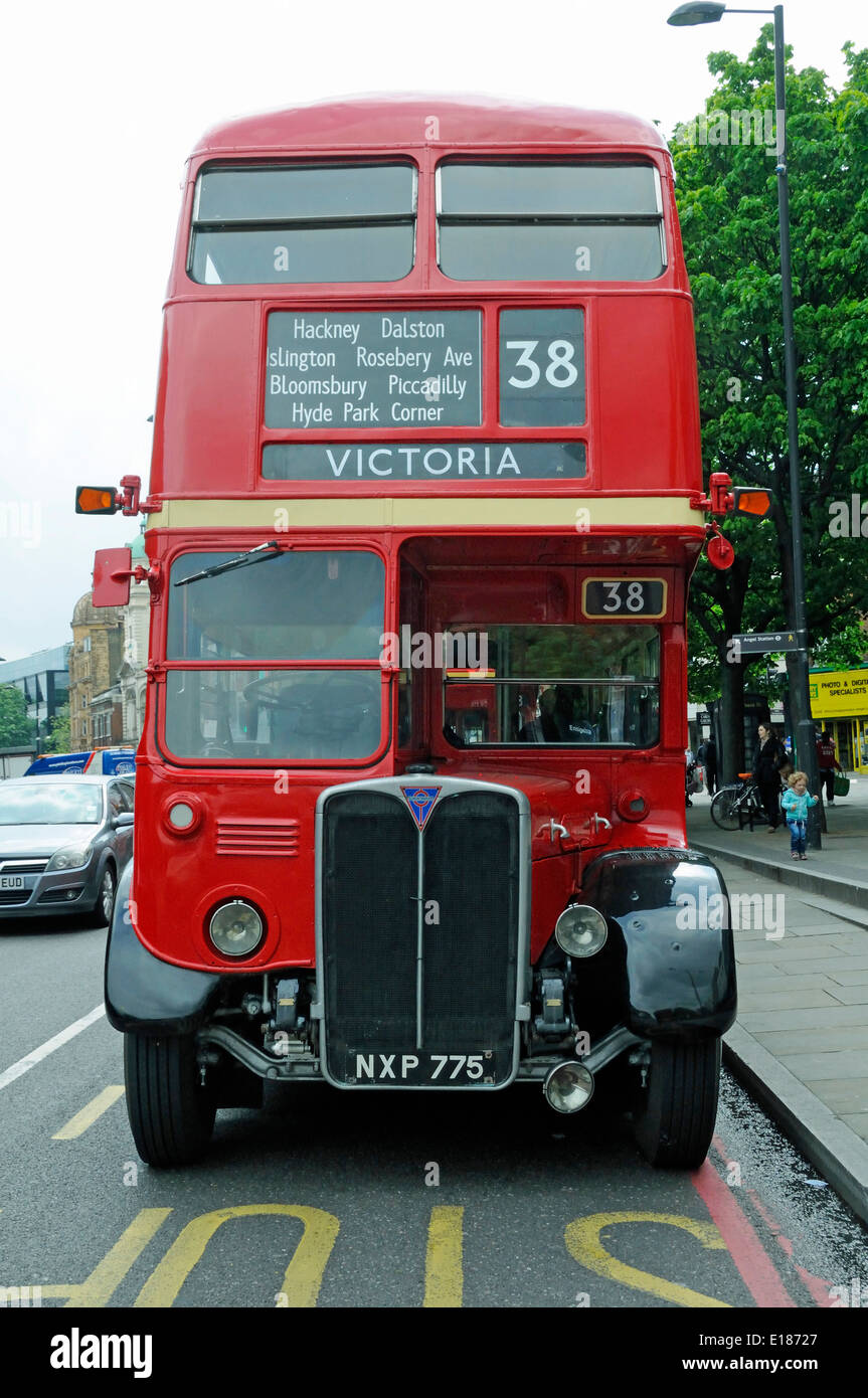 Number 38 routemaster bus to Victoria parked at the Angel Islington ...