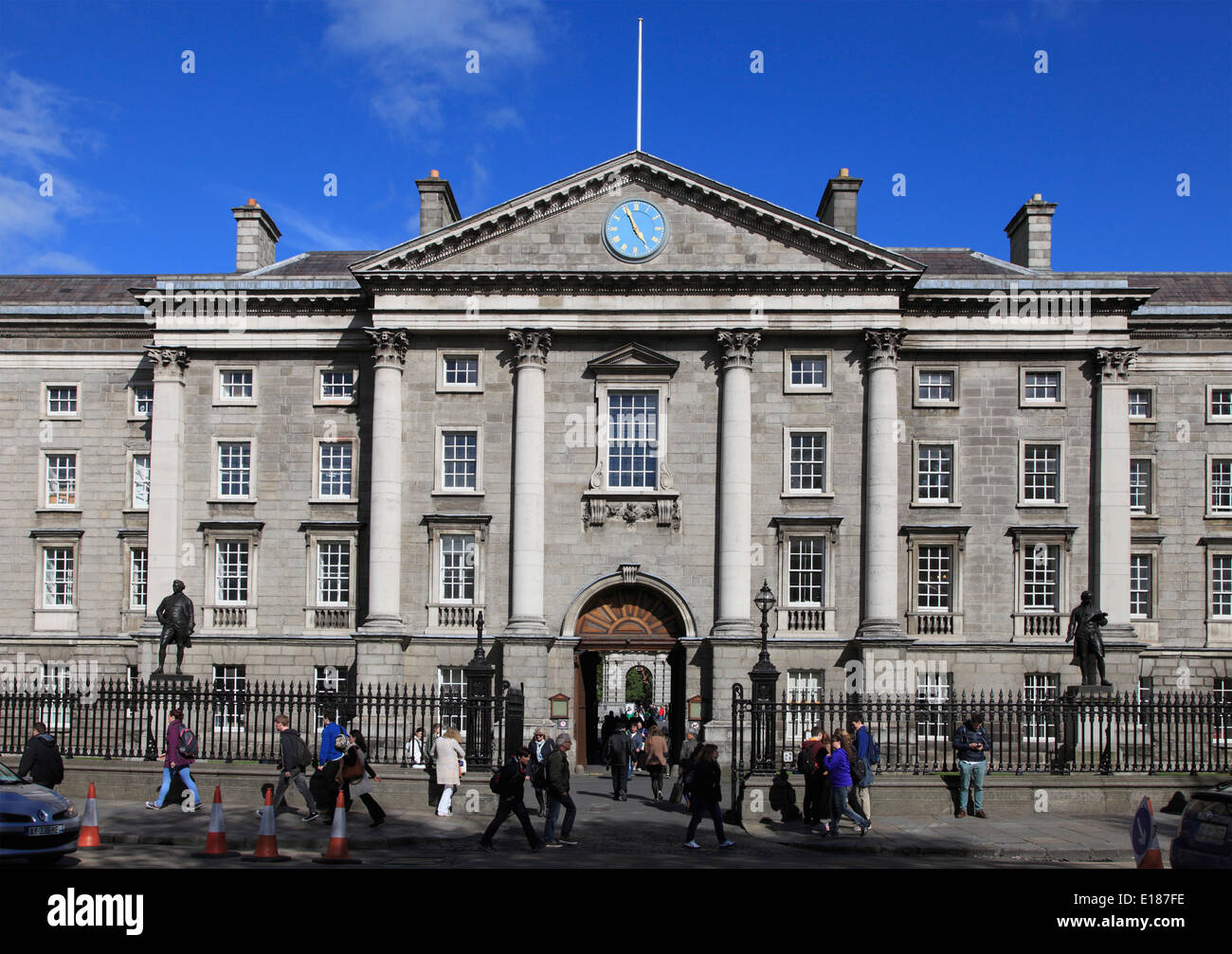 Ireland, Dublin, Trinity College, Front Gate Stock Photo - Alamy
