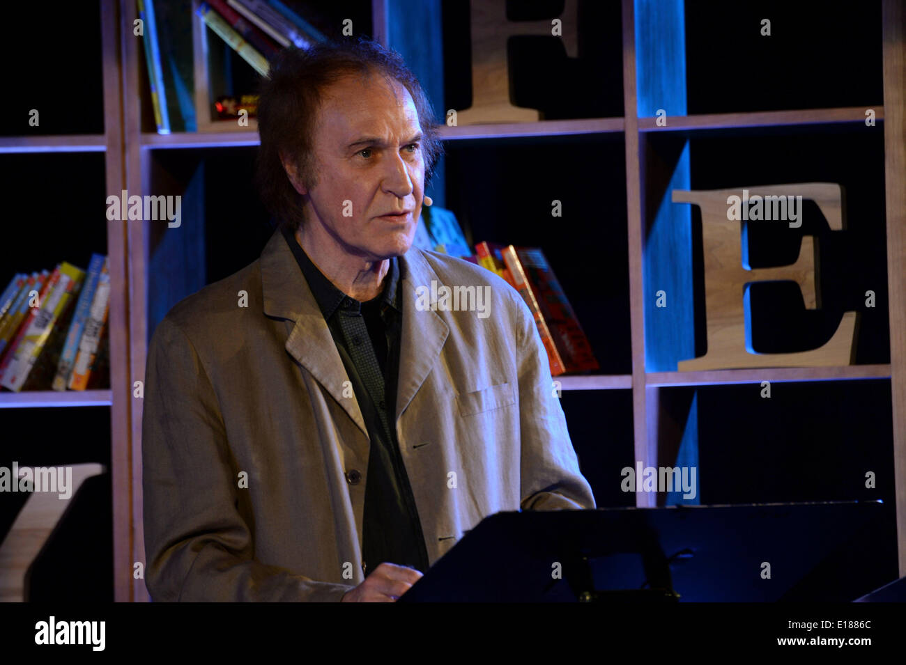 Hay on Wye, Wales UK, BANK HOLIDAY MONDAY 26 May 2014 Legendary lead ...