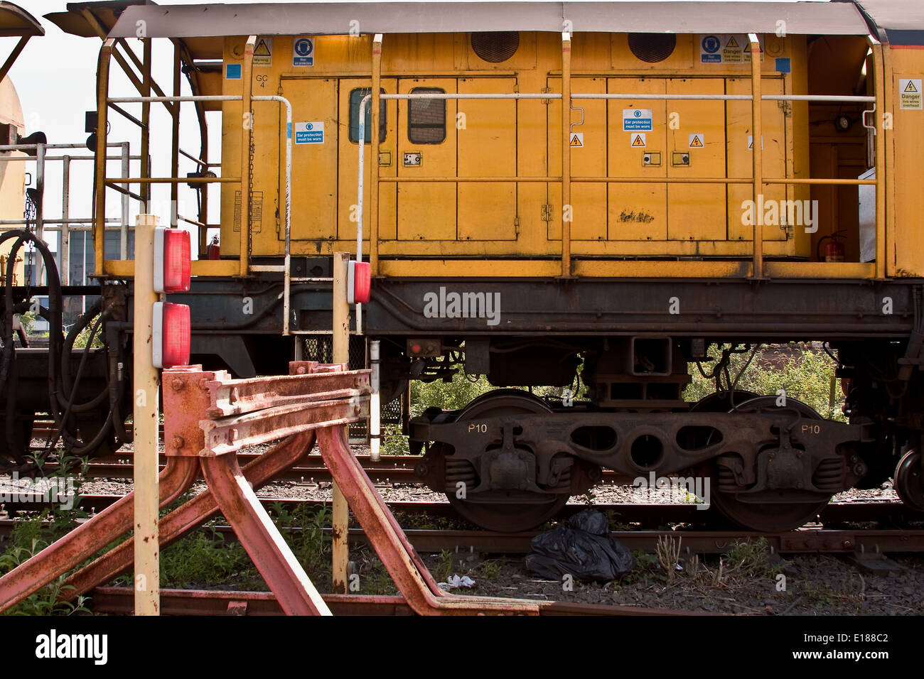 Engineers carrying out maintenance work on the American Loram Rail ...