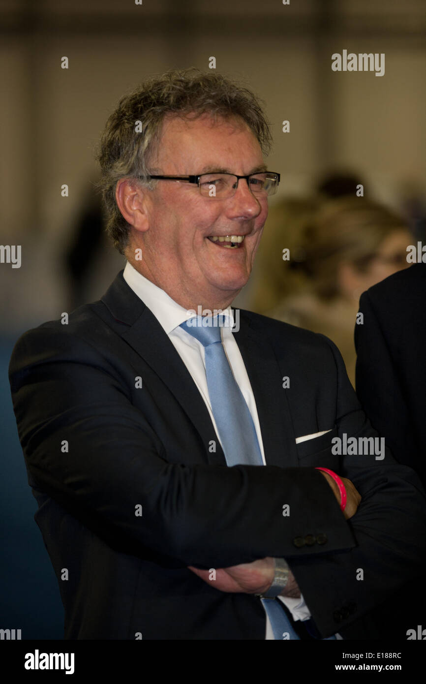 Belfast, UK. 26th May, 2014. Mike Nesbit leader of the UUP, at European ...