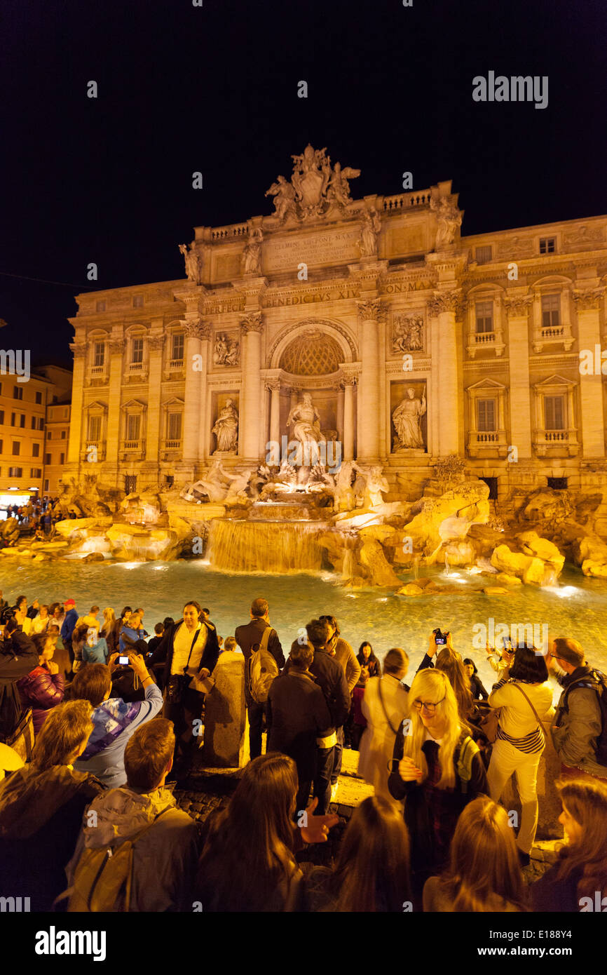 Trevi fountains rome italy hi-res stock photography and images - Alamy