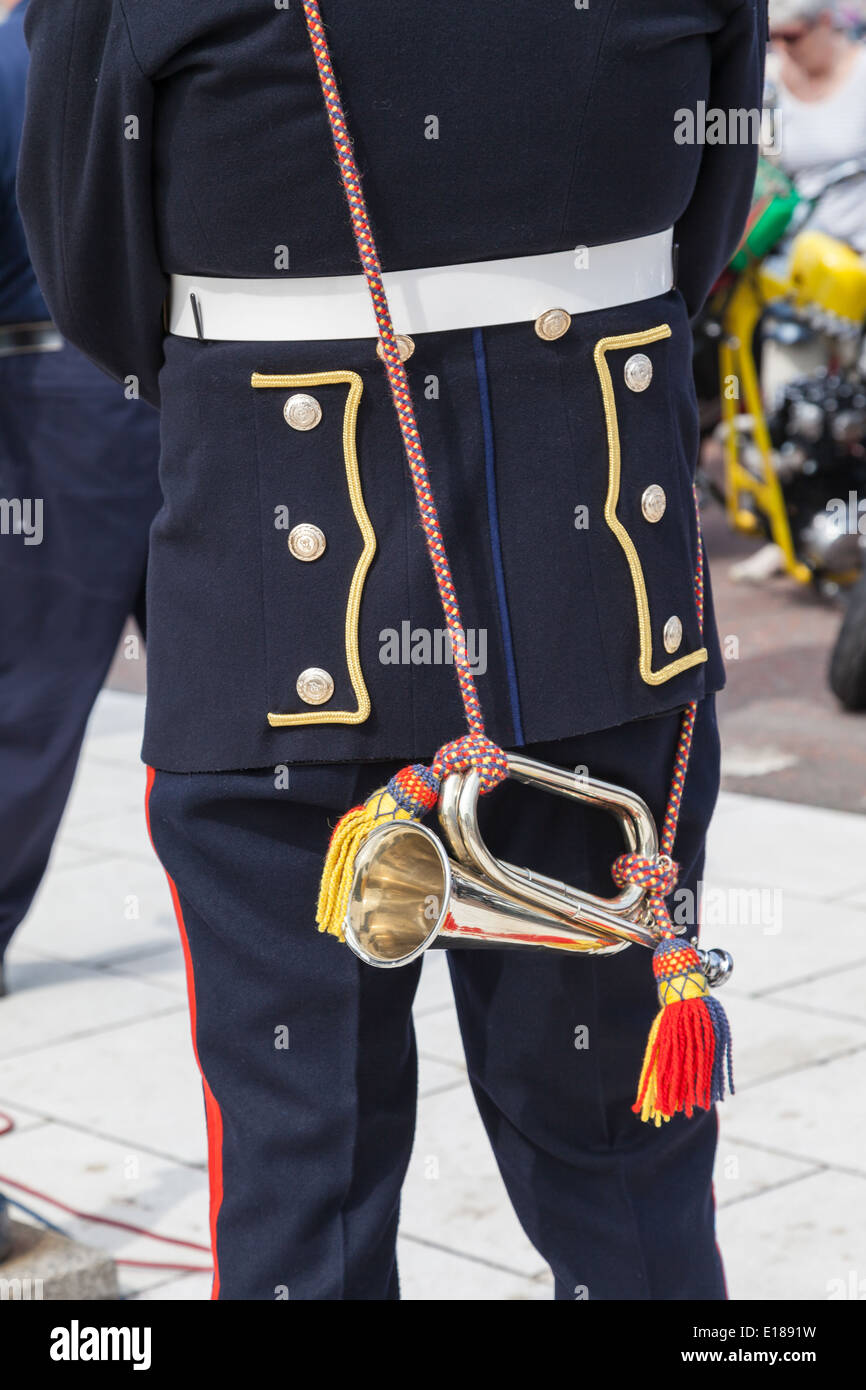 Bugler in uniform hi-res stock photography and images - Alamy