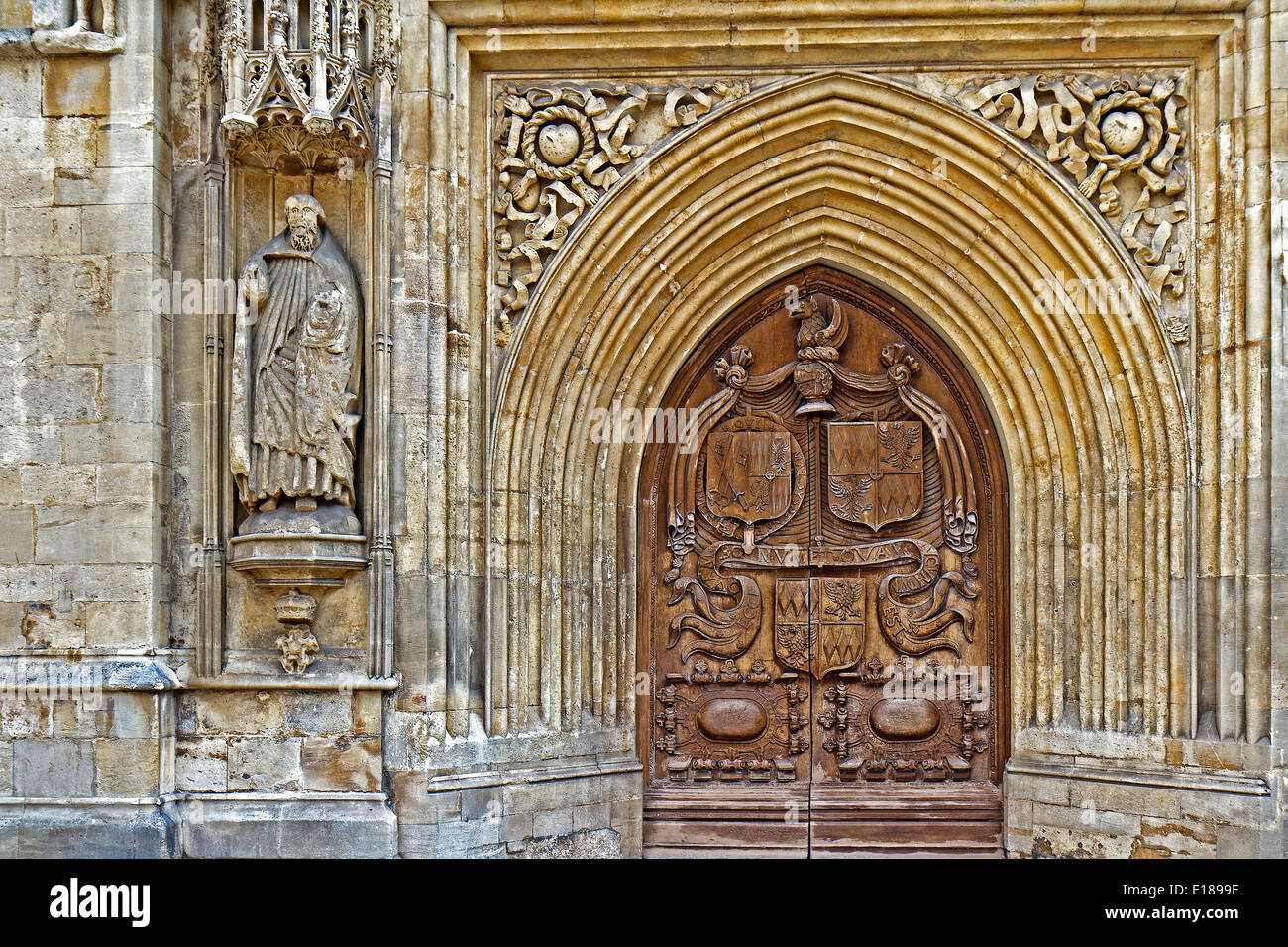 Abbey arms hi-res stock photography and images - Alamy