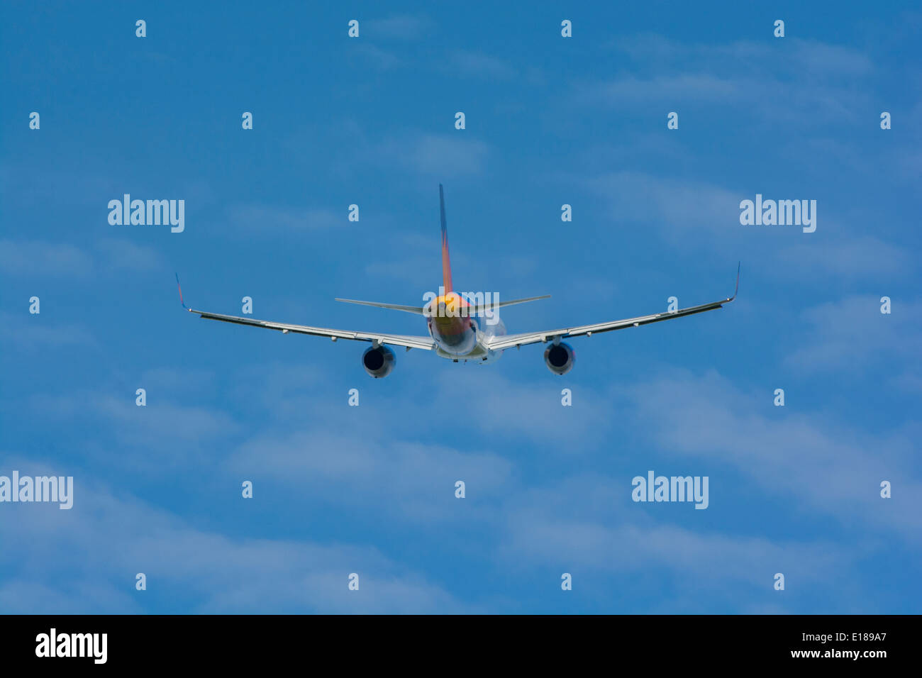 Passenger jet hi-res stock photography and images - Alamy