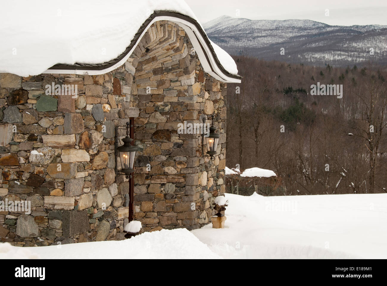 Chapel architectural styles hi-res stock photography and images - Alamy