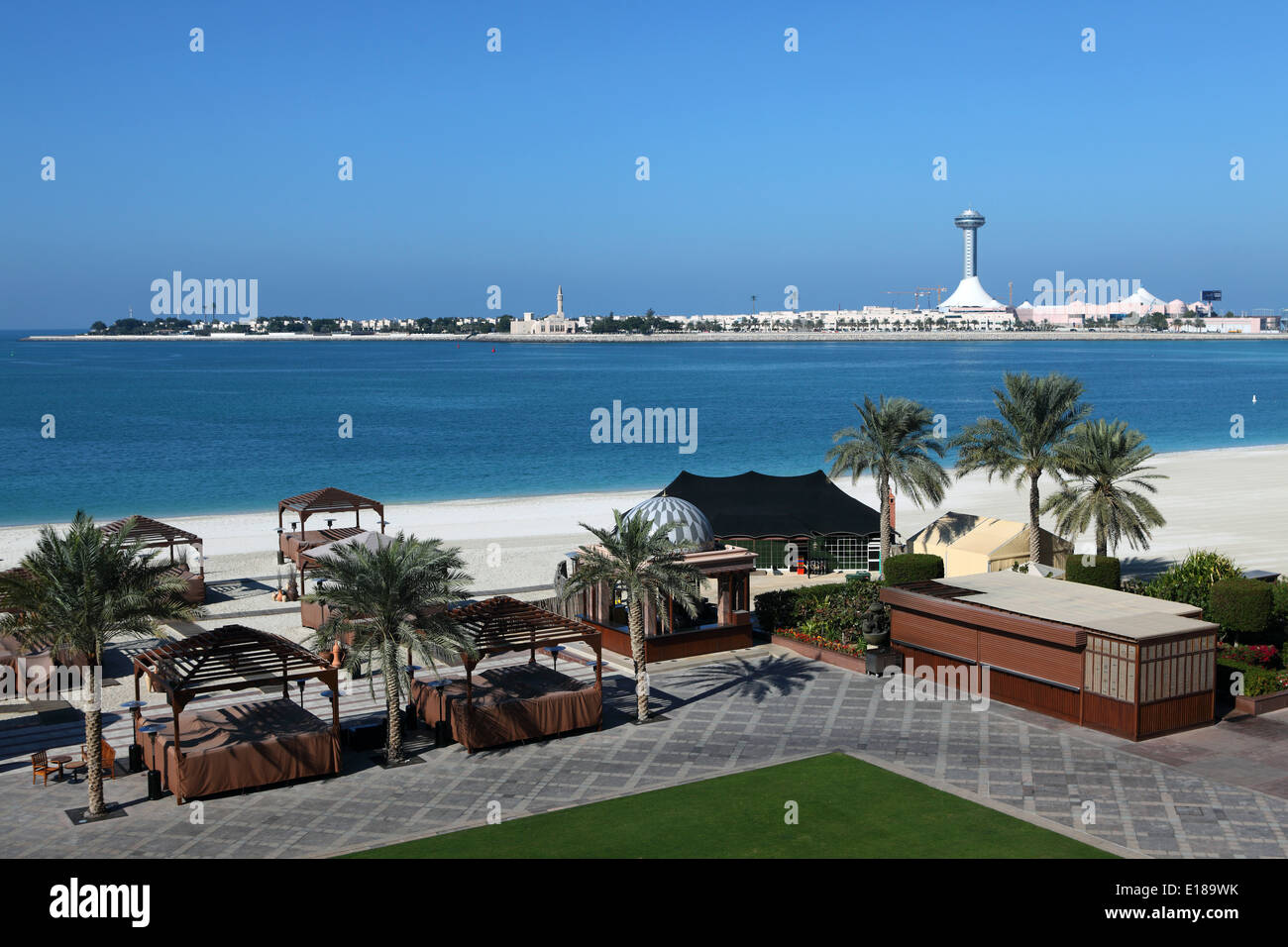 Abu dhabi beach resort hi-res stock photography and images - Alamy