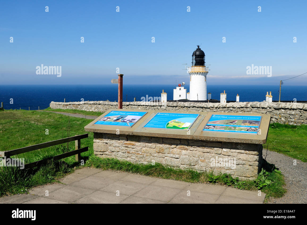 Dunnet head lighthouse hi-res stock photography and images - Alamy