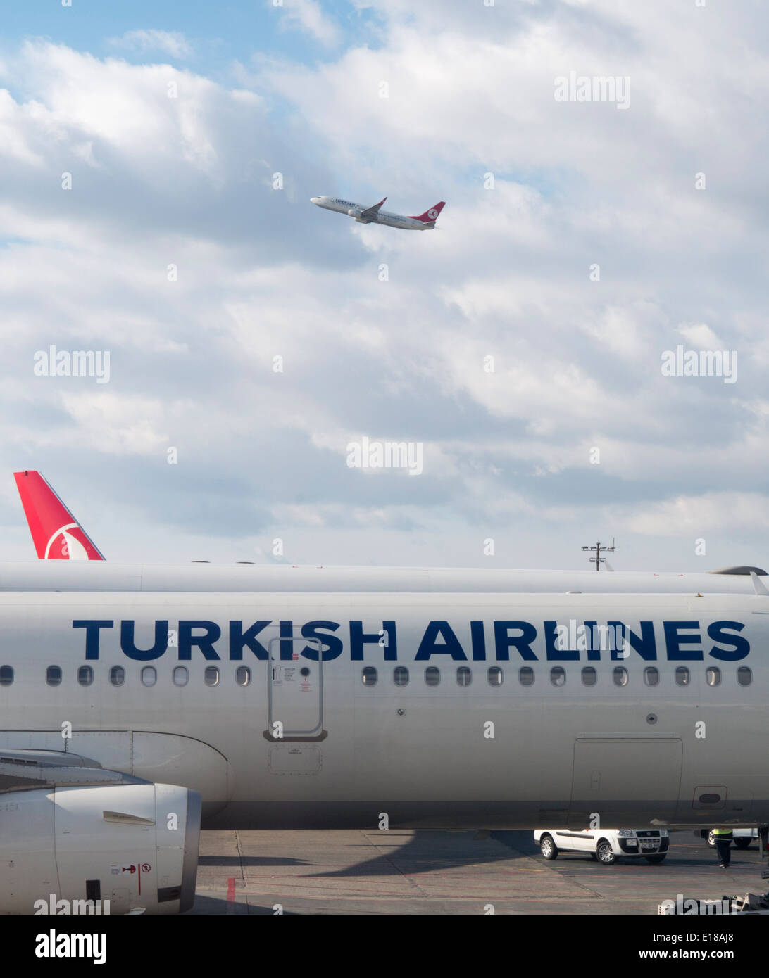 Turkish Airlines jet Stock Photo - Alamy