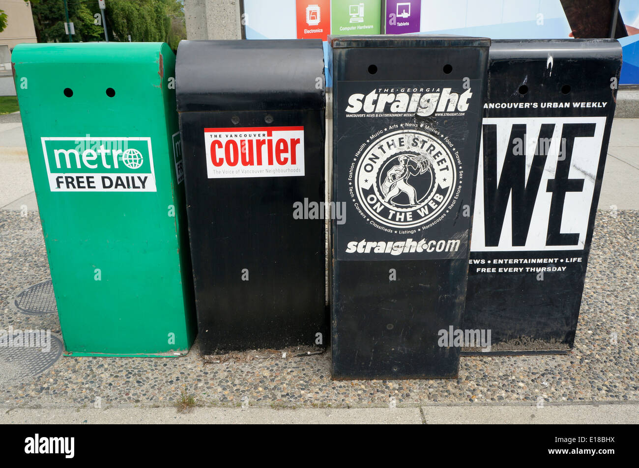 Community newspaper boxes hi-res stock photography and images - Alamy