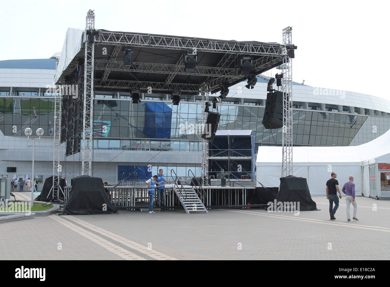 Performance range hi-res stock photography and images - Alamy