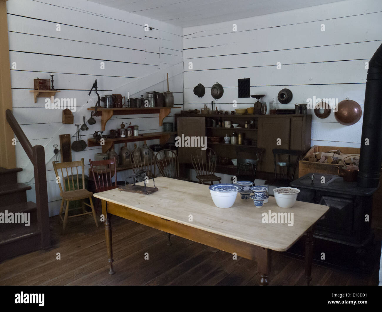 old vintage kitchen at colborne lodge Stock Photo - Alamy