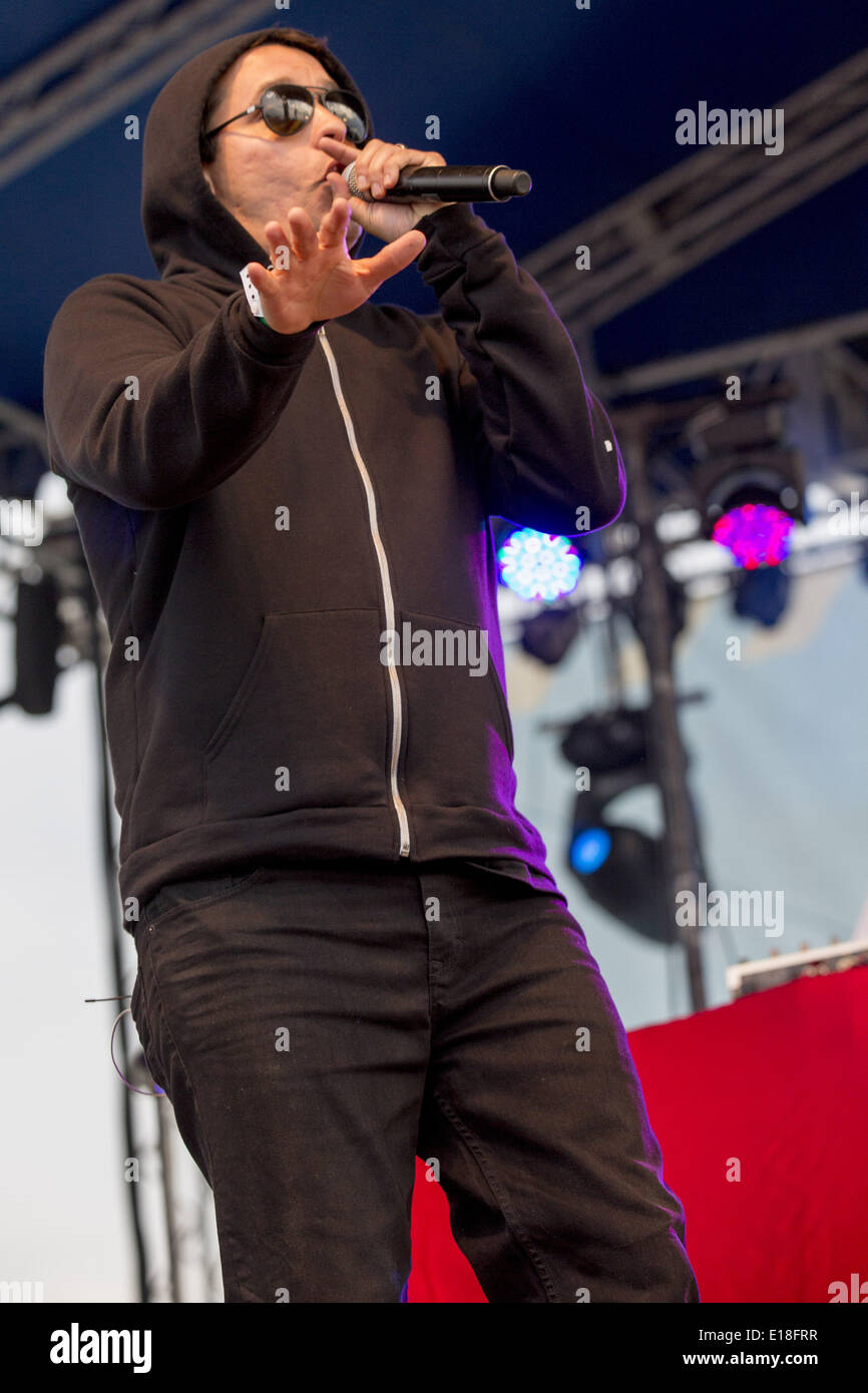 Slug rapper hi-res stock photography and images - Alamy