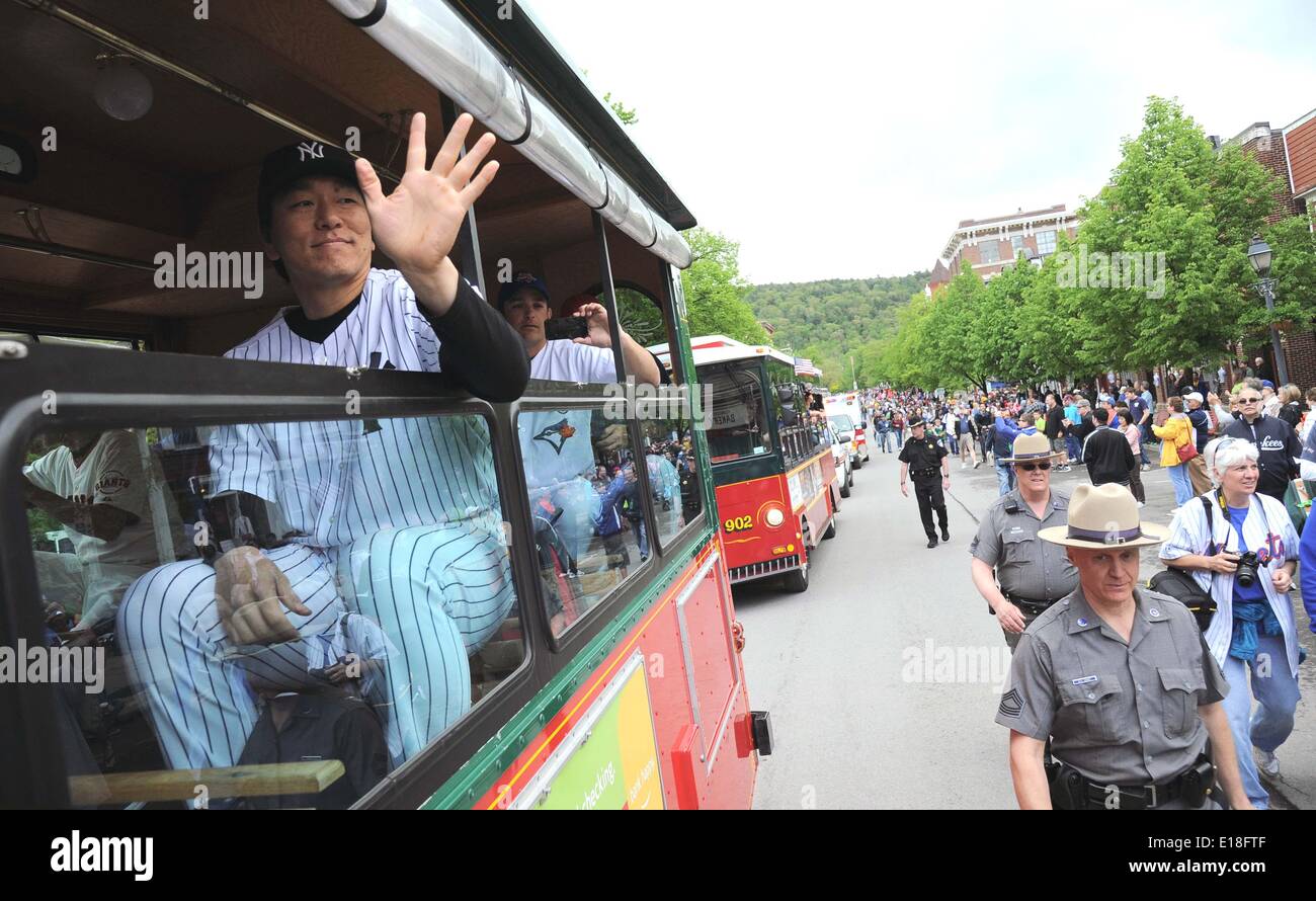 New york yankees parade hi-res stock photography and images - Alamy