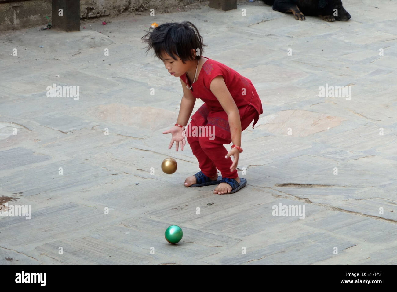 Kids playing on street hi-res stock photography and images - Alamy