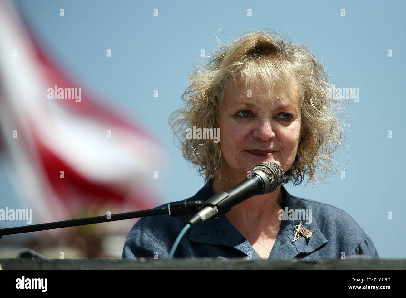 Ruth wong hi-res stock photography and images - Alamy