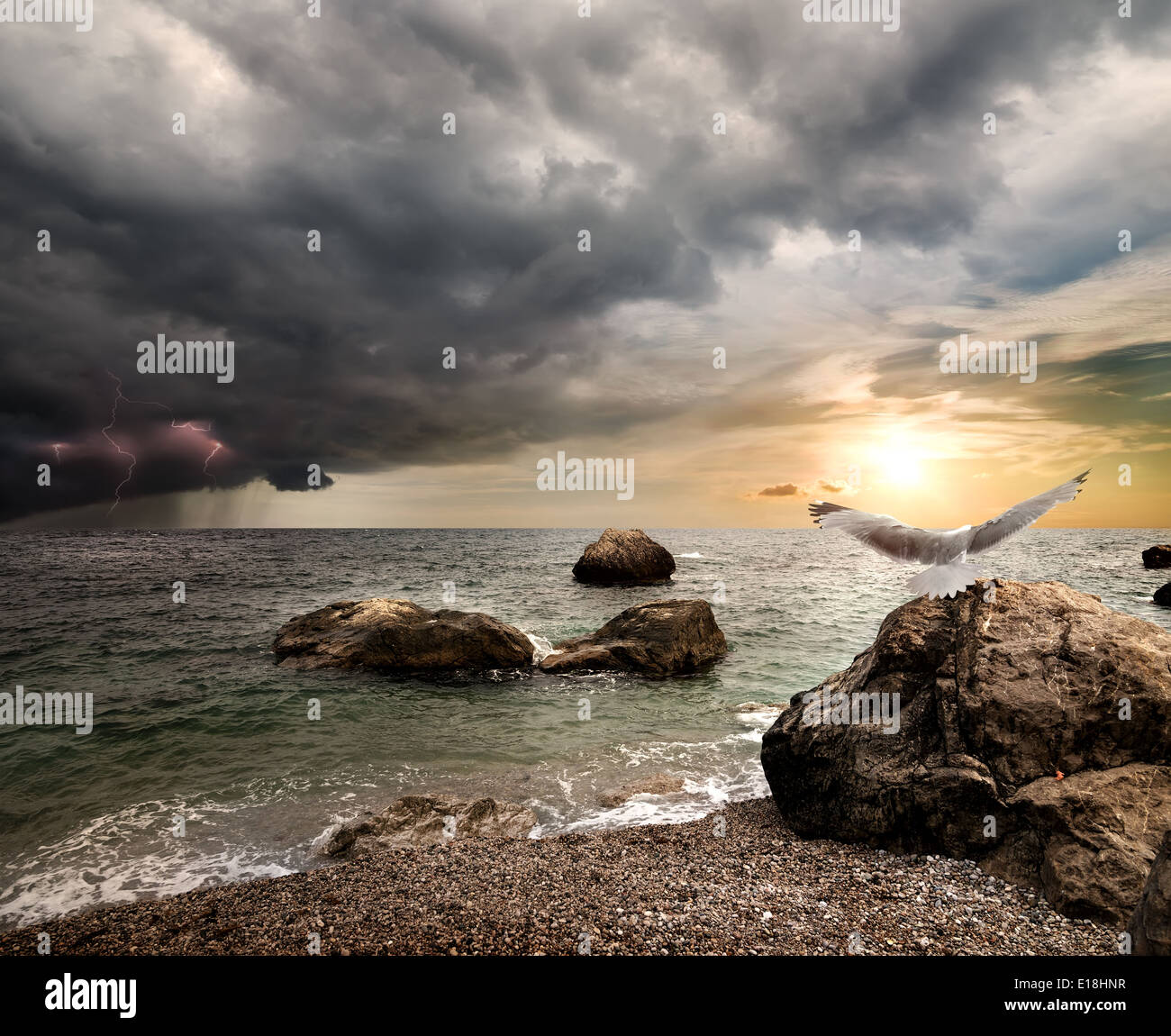 Lightning rocks hi-res stock photography and images - Alamy