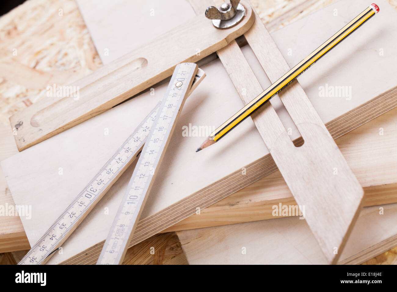 Right angle ruler hi-res stock photography and images - Alamy
