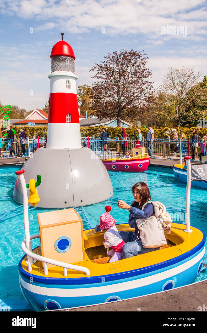 Grandpa Pig's Boat Trip ride, Peppa Pig world, Paultons Park ...