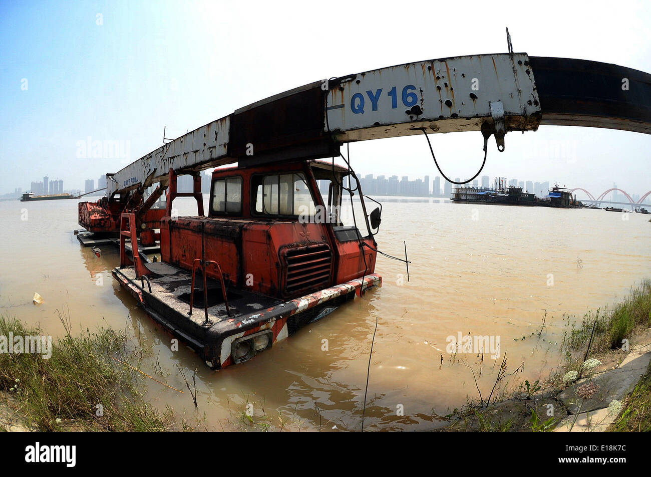 Changsha, China's Hunan Province. 27th May, 2014. A crane is trapped by ...