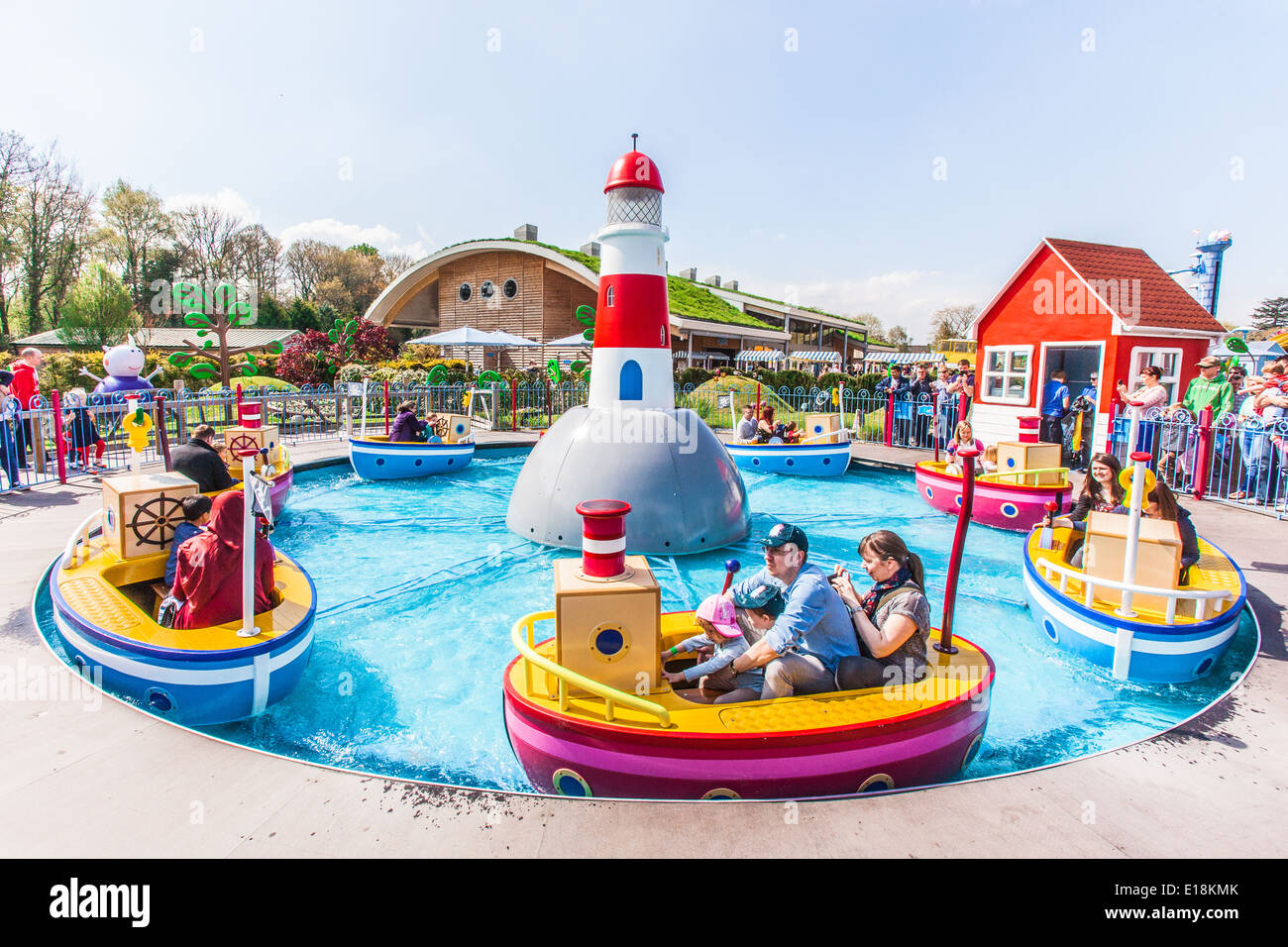 Grandpa Pig's Boat Trip ride, Peppa Pig world, Paultons Park ...