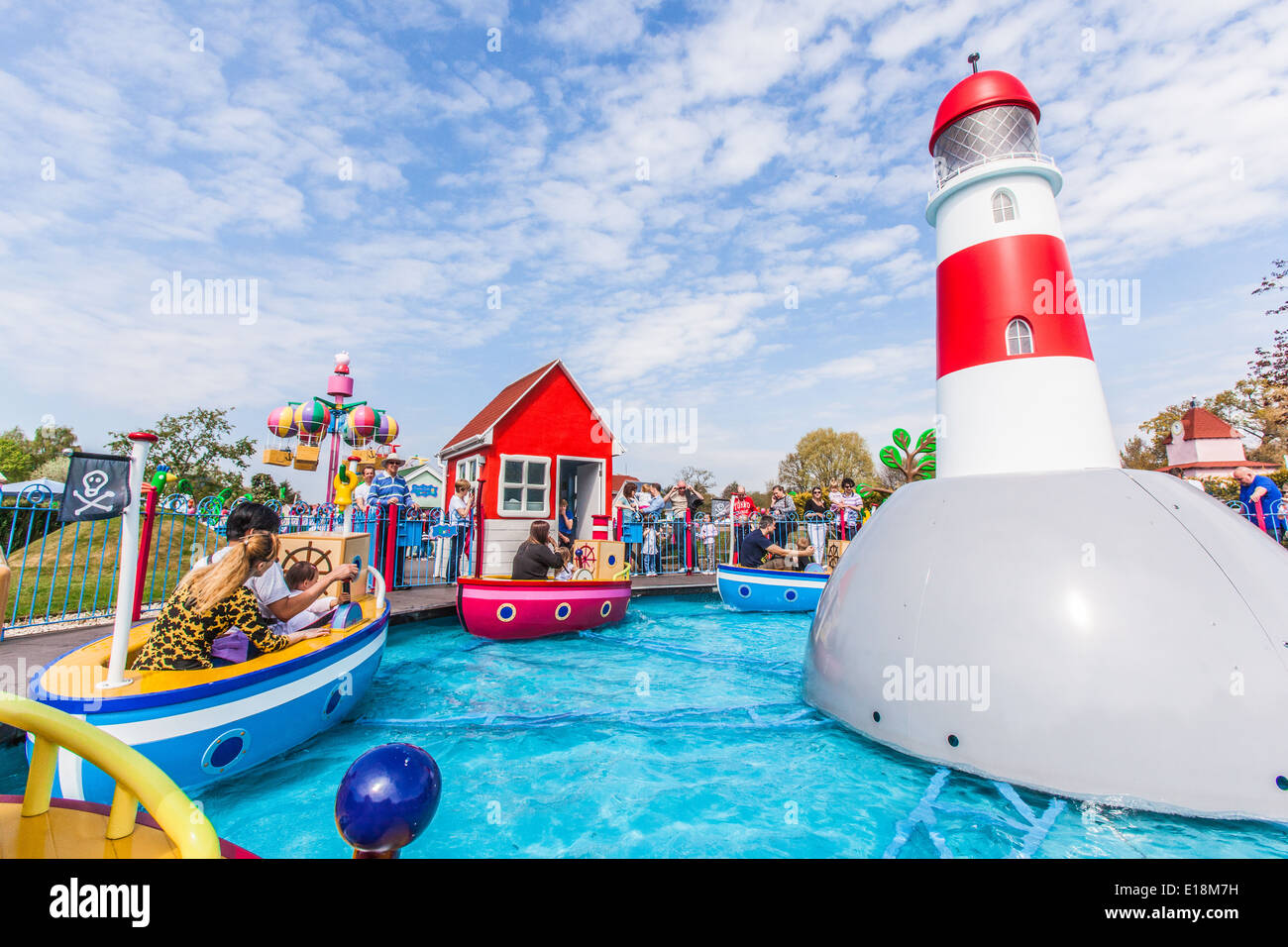 Grandpa Pig's Boat Trip ride, Peppa Pig world, Paultons Park ...