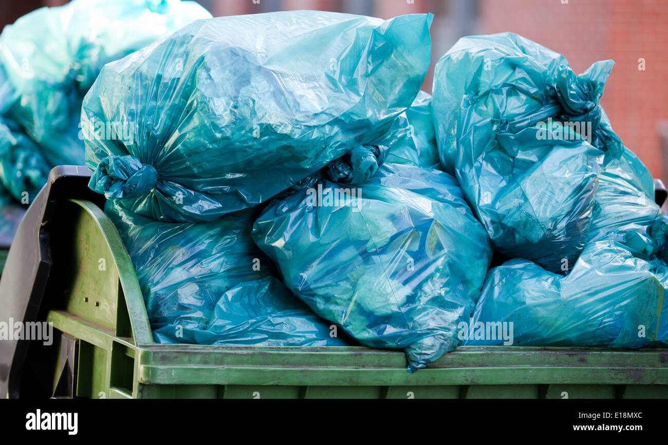 Garbage waste hi-res stock photography and images - Alamy