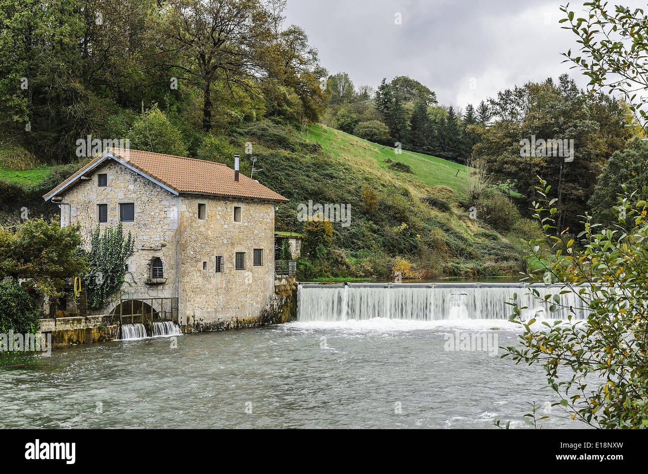 Residence at river house hi-res stock photography and images - Alamy
