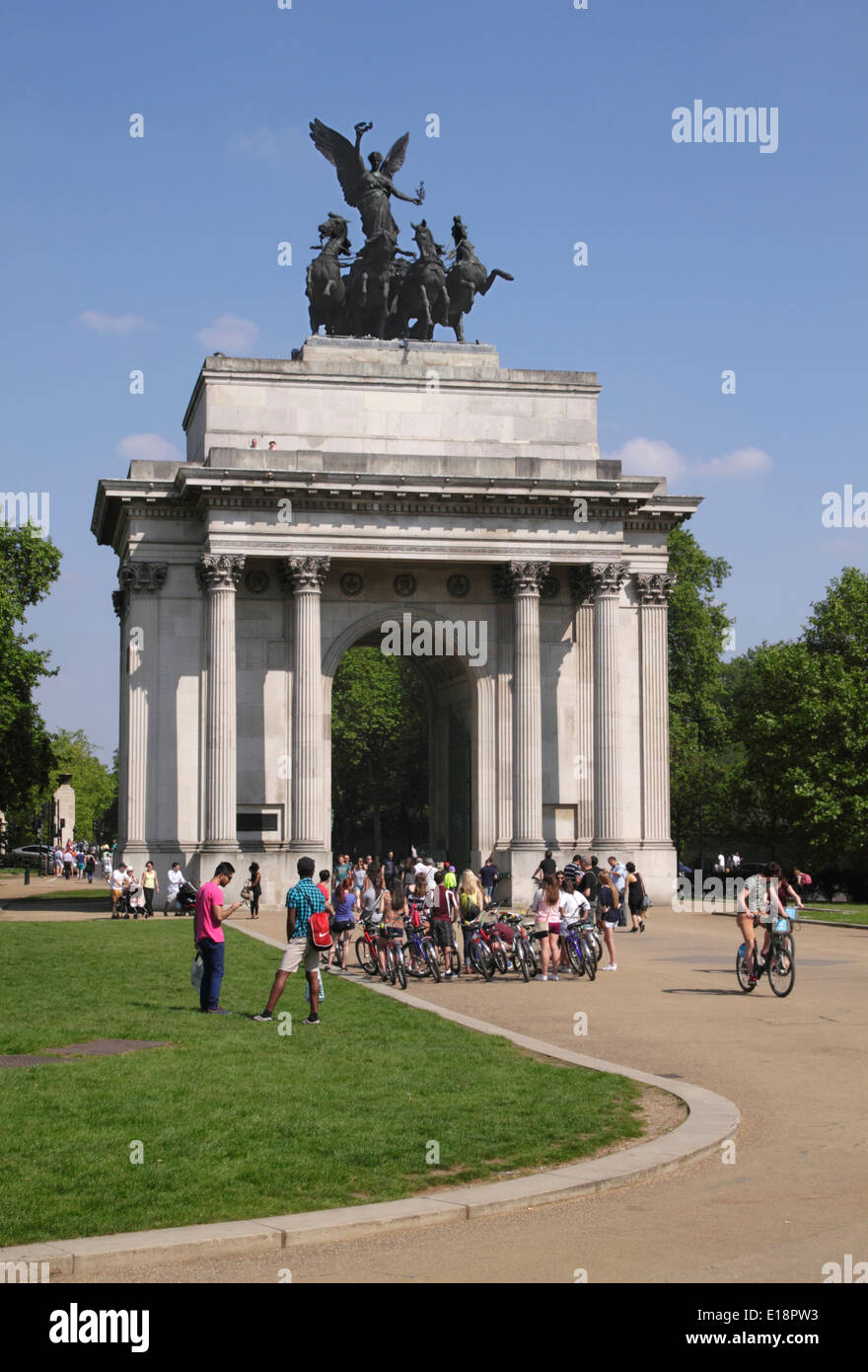 Wellington Arch Hyde Park Corner London Stock Photo - Alamy
