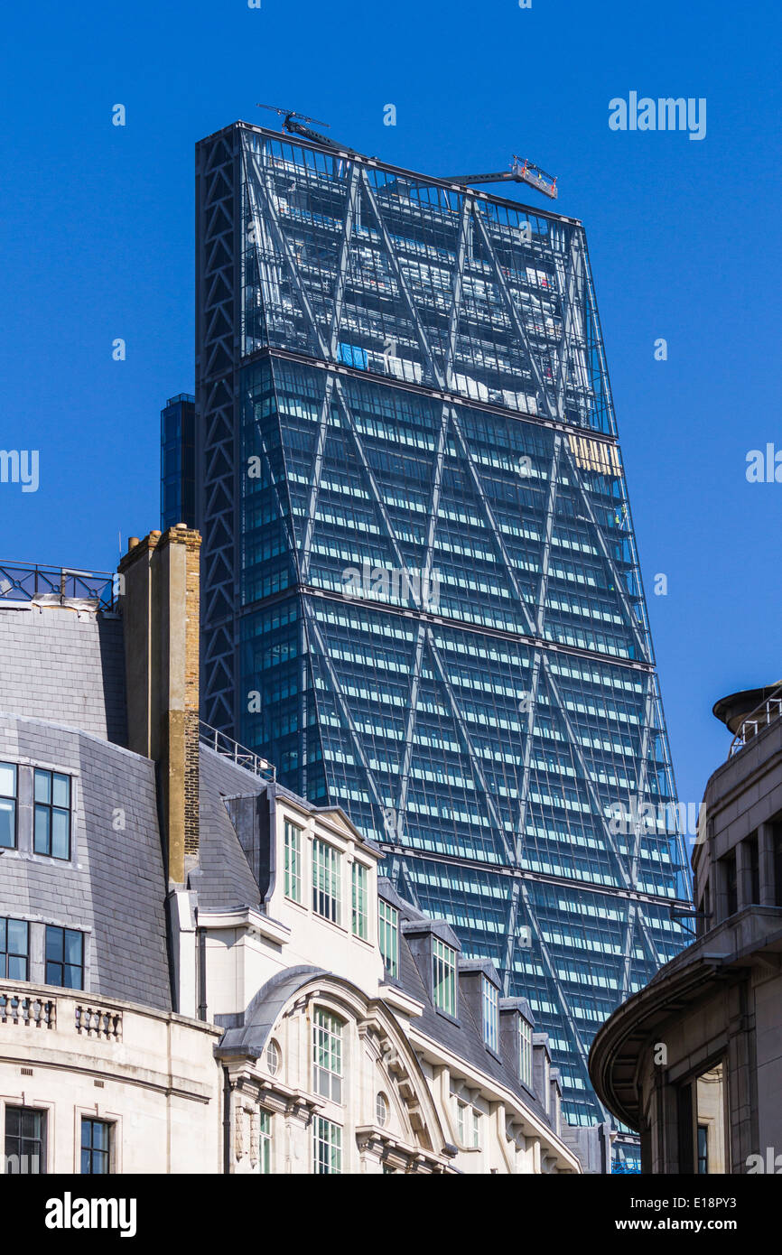 Leadenhall Building rising above the City of London Stock Photo - Alamy