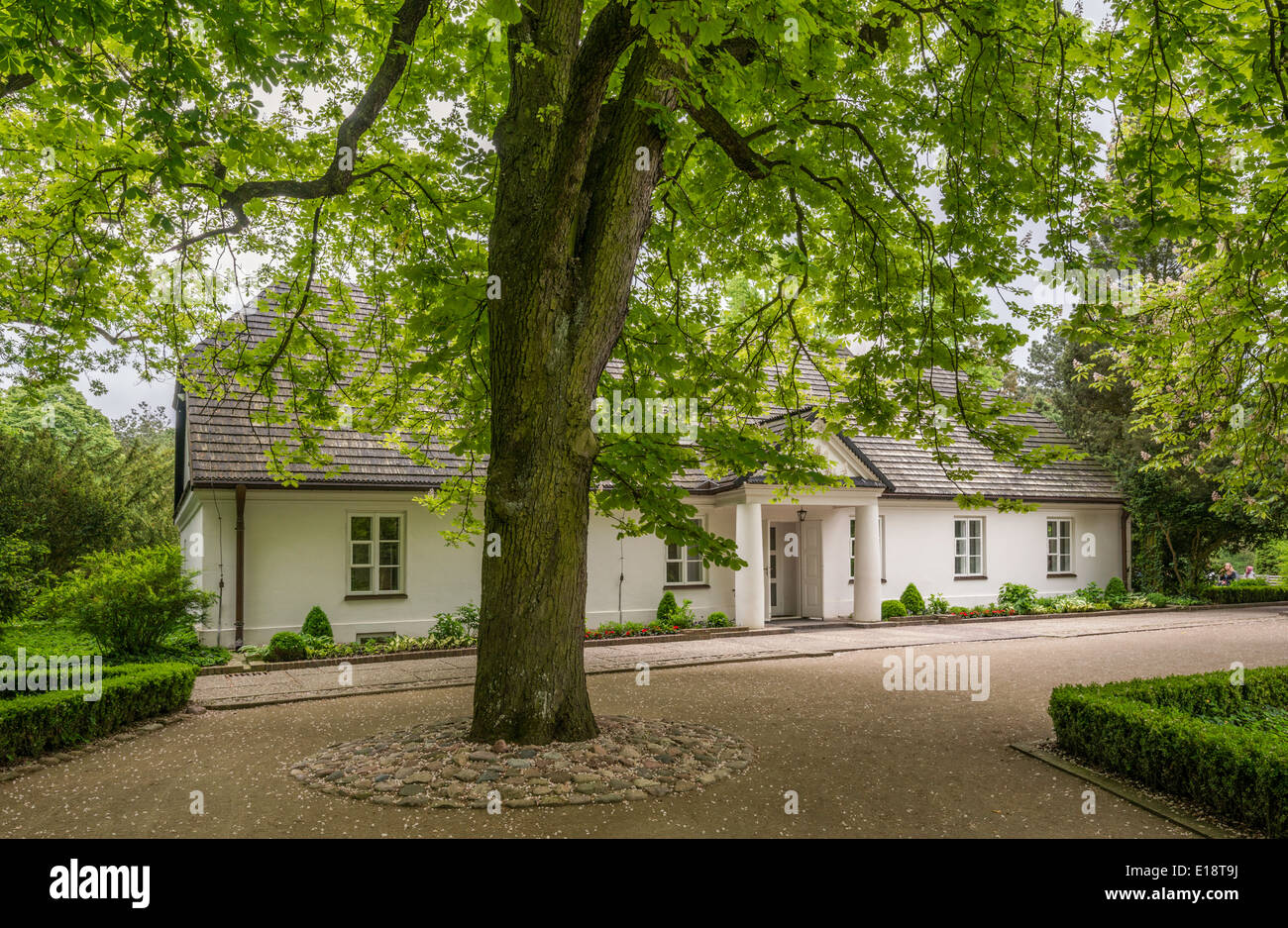 Chopin Museum at house Frederic Chopin was born, blooming horse ...