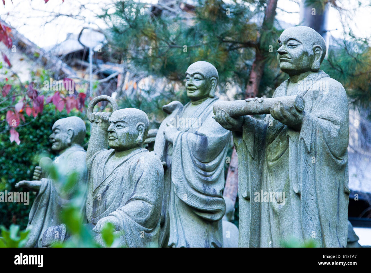 Statues in kyoto hi-res stock photography and images - Alamy