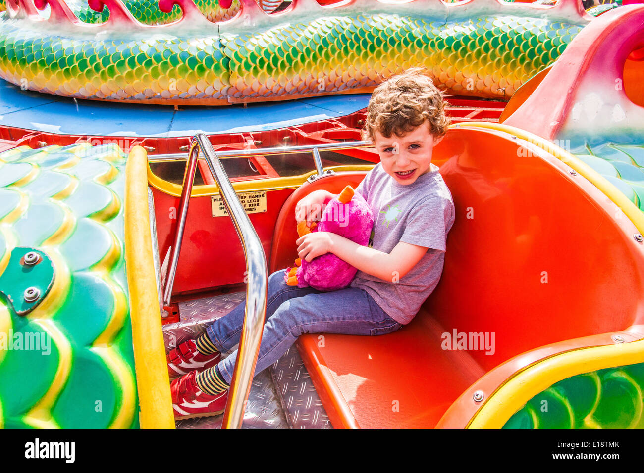 Dragon roundabout ride hi-res stock photography and images - Alamy