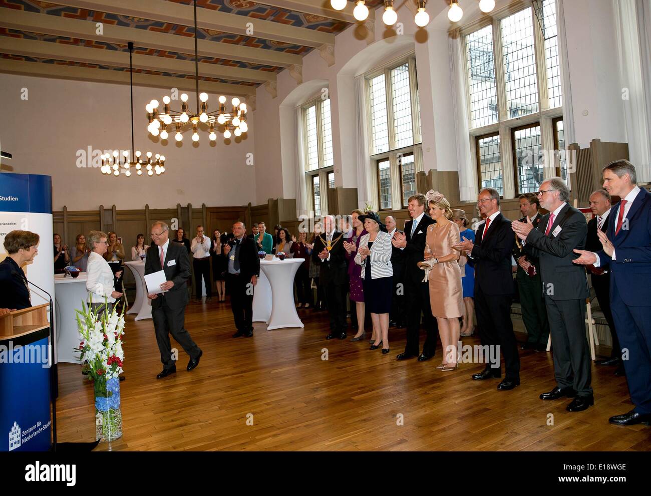Munster, Germany. 27th May, 2014. King Willem-Alexander and Queen ...