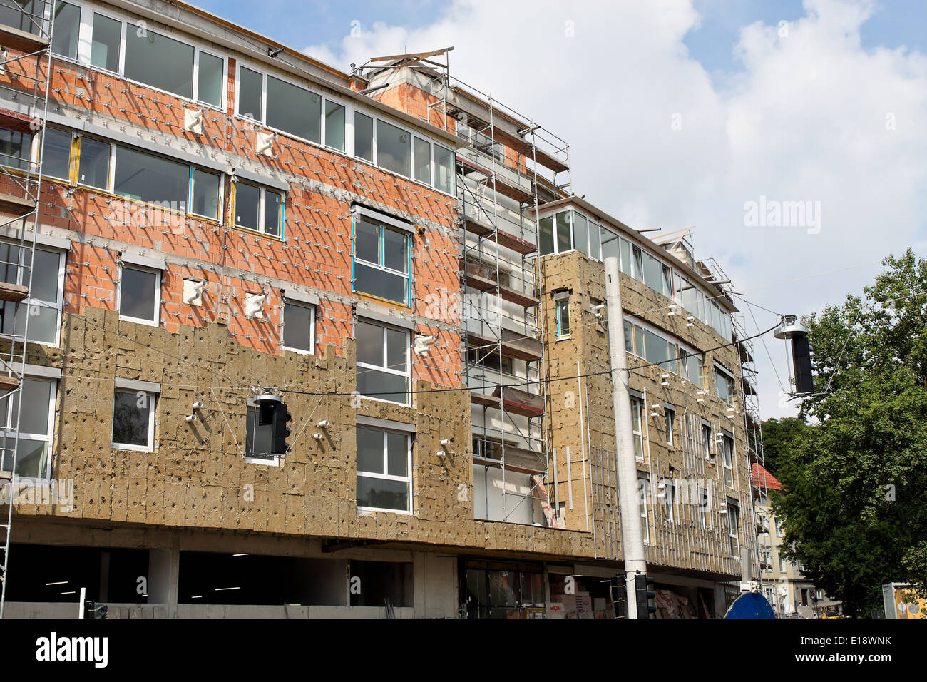 Gute W‰rmed‰mmung bei neuem Rohbau Wohnhaus Stock Photo - Alamy
