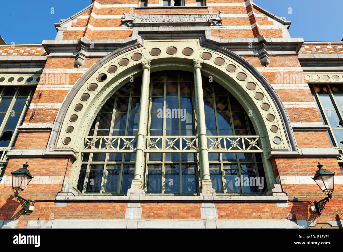 Station de carrefour hi-res stock photography and images - Alamy