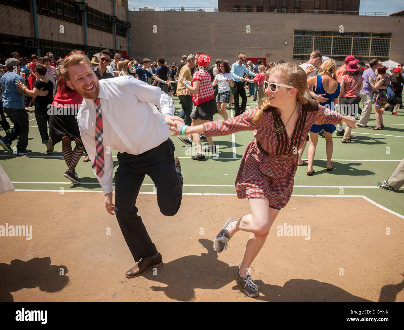 Hundreds of Lindy Hop enthusiasts converge on Harlem in New York to ...
