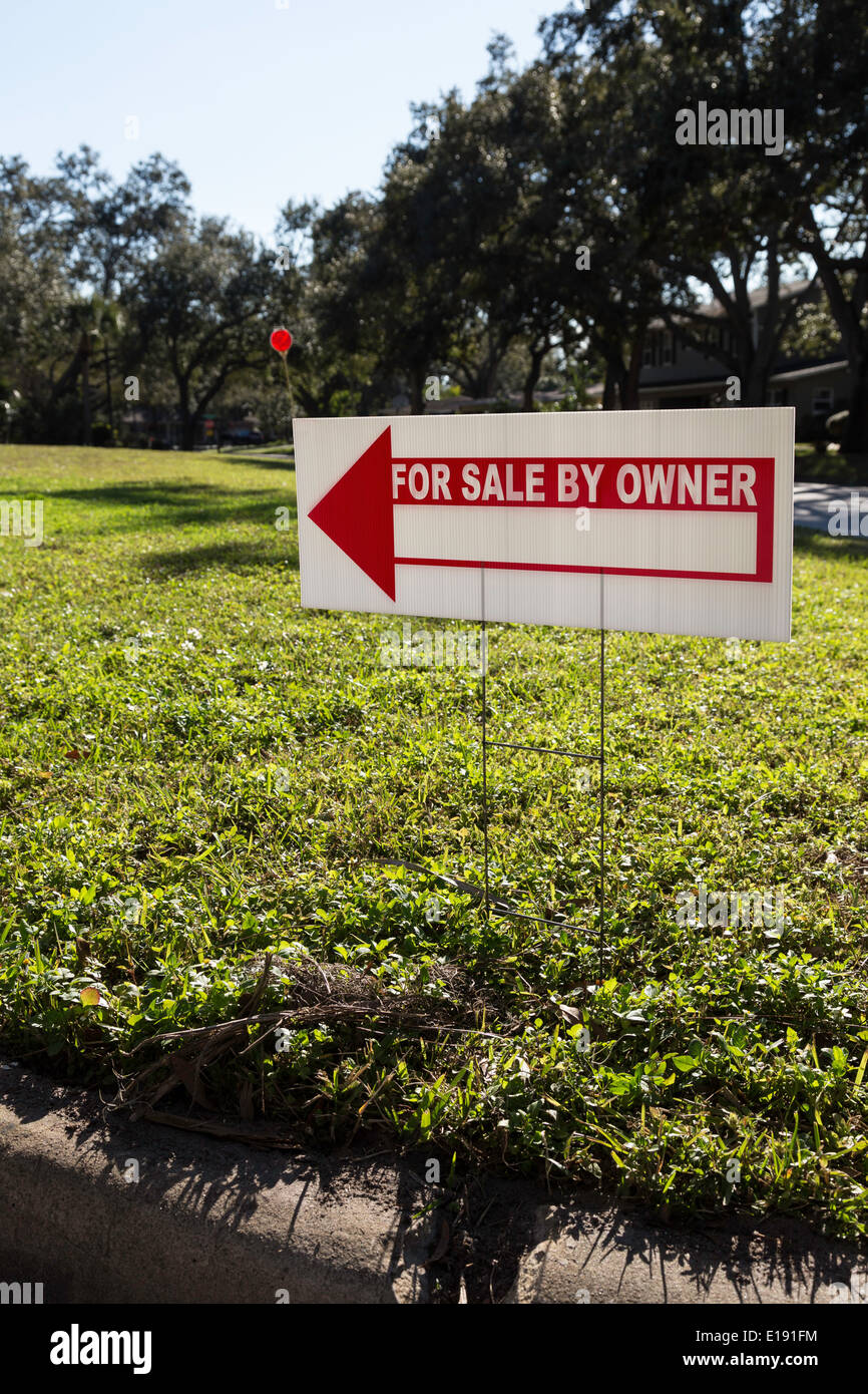 Curbside hi-res stock photography and images - Alamy