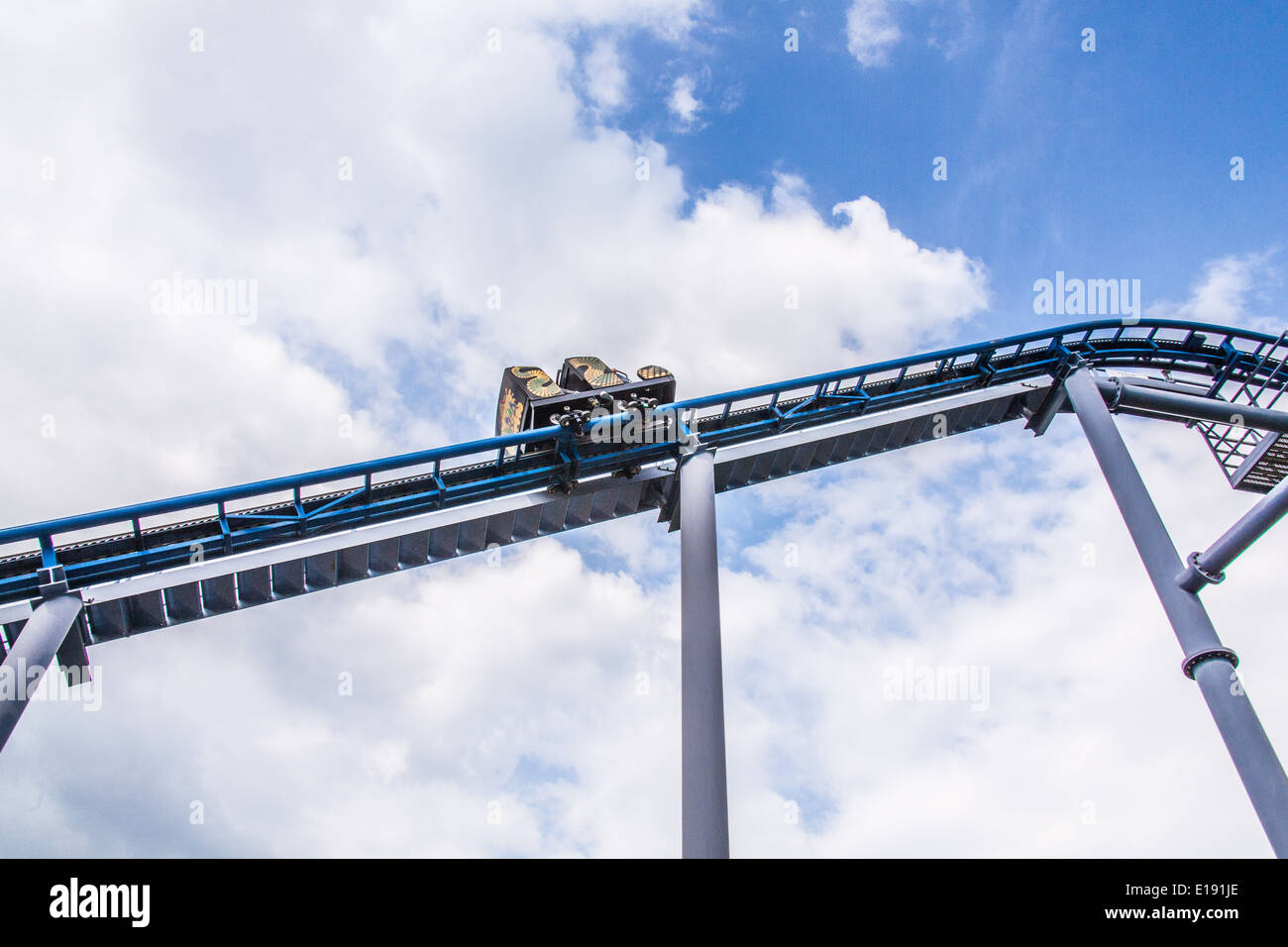 Cobra roller coaster ride at paultons paulton park hi-res stock ...