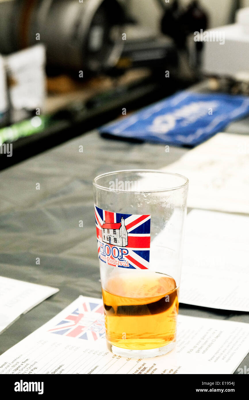 Pint of ale hi-res stock photography and images - Alamy