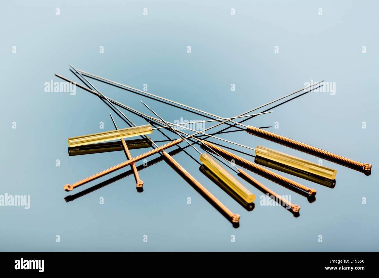 Acupuncture hi-res stock photography and images - Alamy
