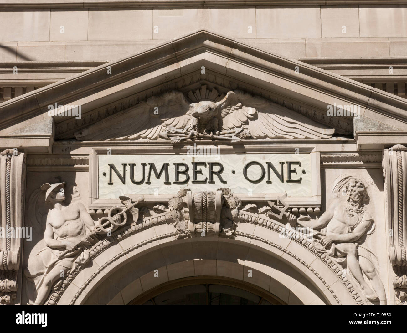 Number one broadway new york hi-res stock photography and images - Alamy
