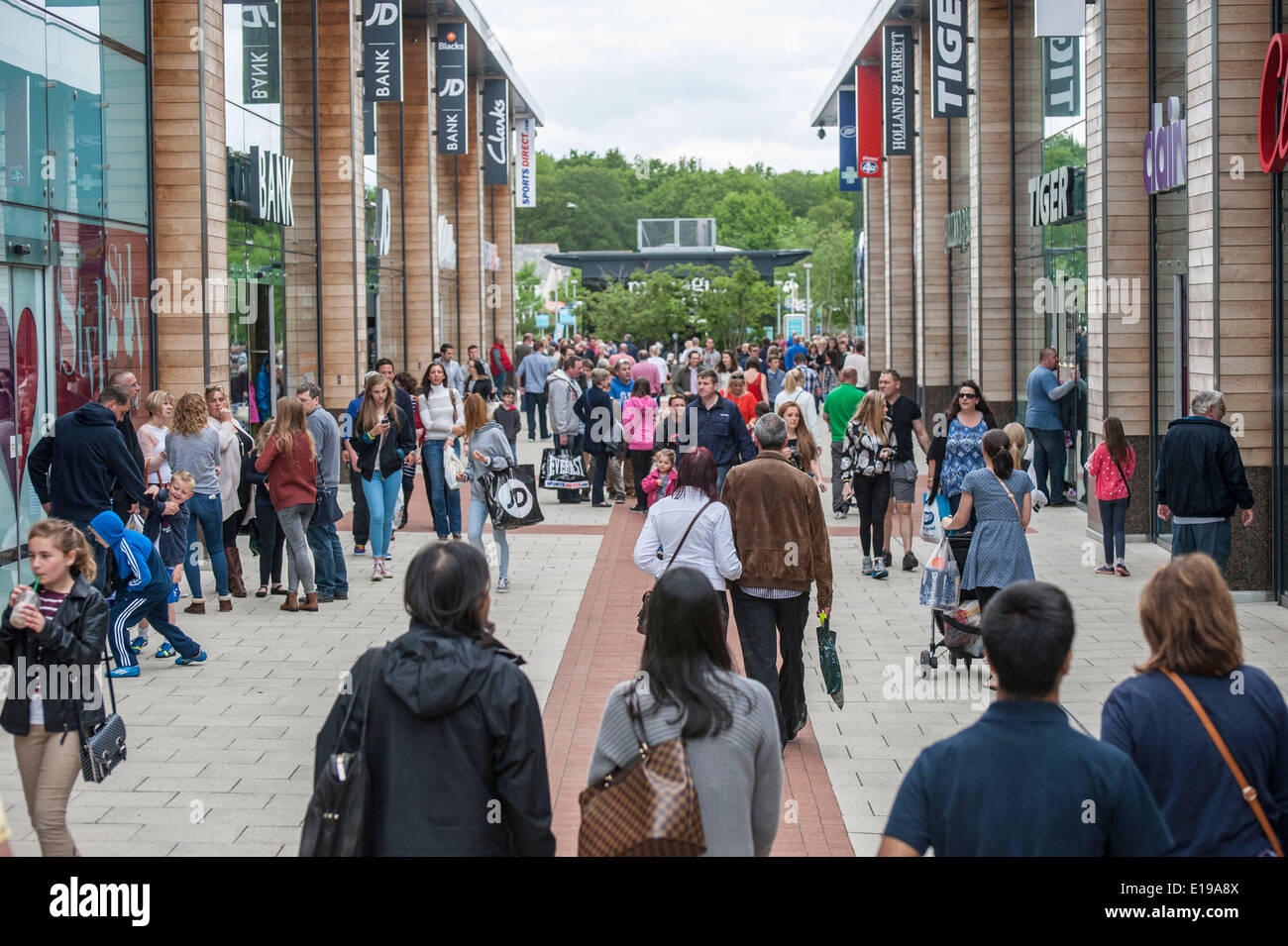 New whiteley shopping centre whiteley hi-res stock photography and ...